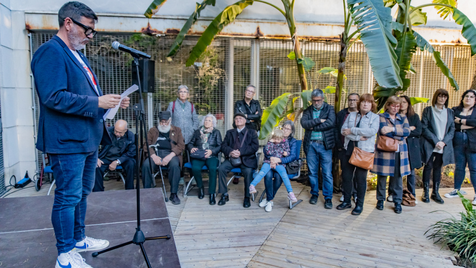 Inaugurat l'Espai de memòria als jardins d’Àngel Guimerà en homenatge i ... Inaugurat l'Espai de memòria als jardins d’Àngel Guimerà en homenatge i ...