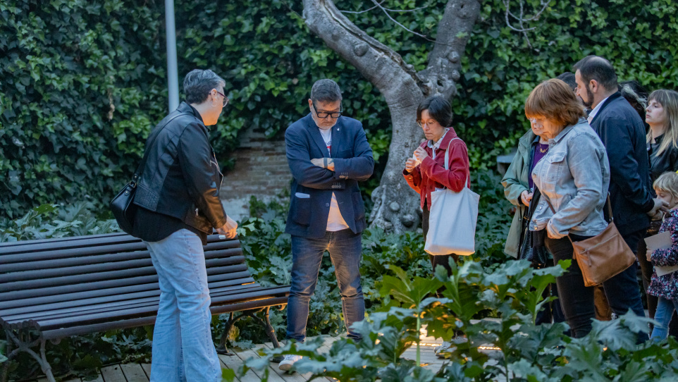 Inaugurat l'Espai de memòria als jardins d’Àngel Guimerà en homenatge i ... Inaugurat l'Espai de memòria als jardins d’Àngel Guimerà en homenatge i ...